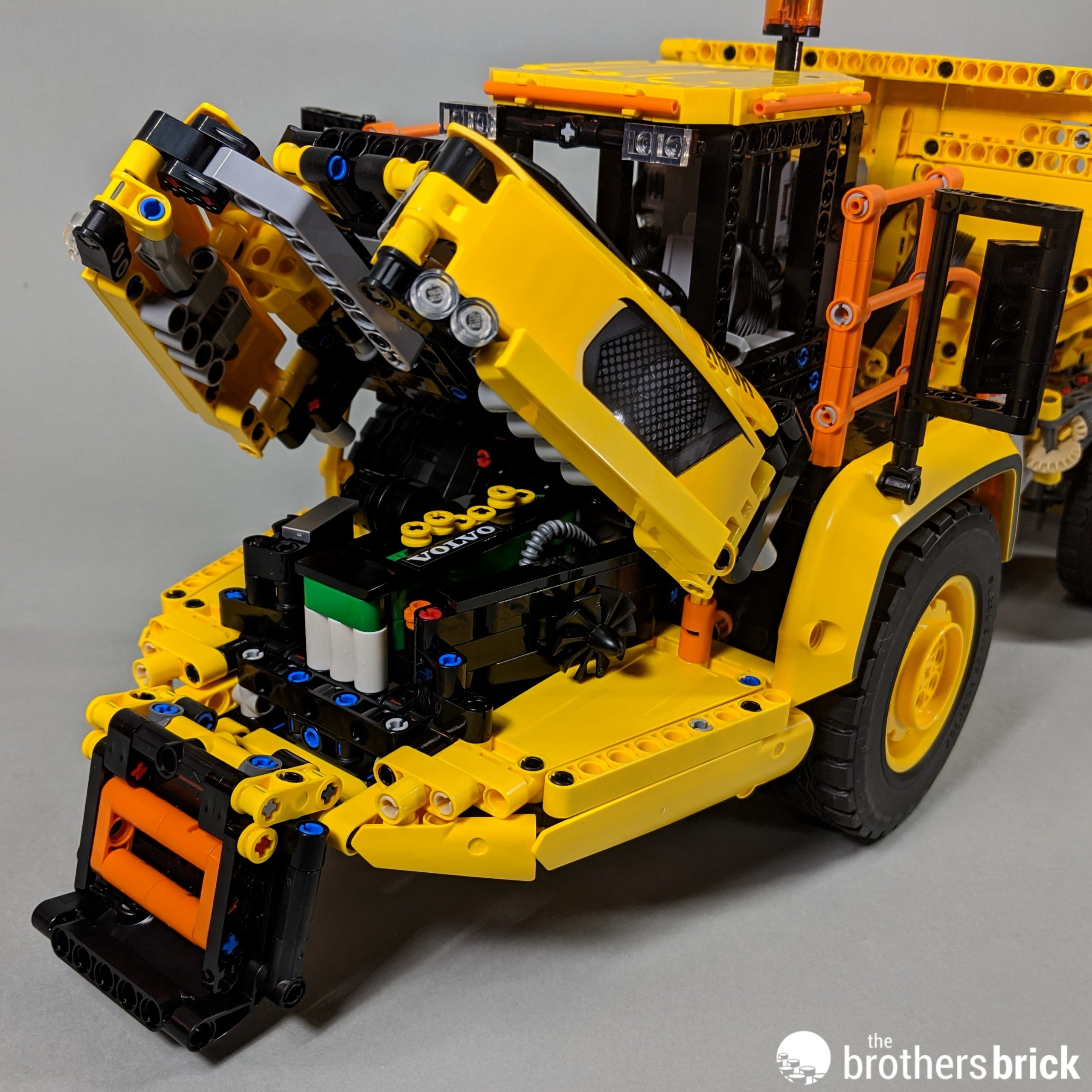 LEGO-Technic-42114-6x6-volvo-articulated-hauler-Review-57 - The ...