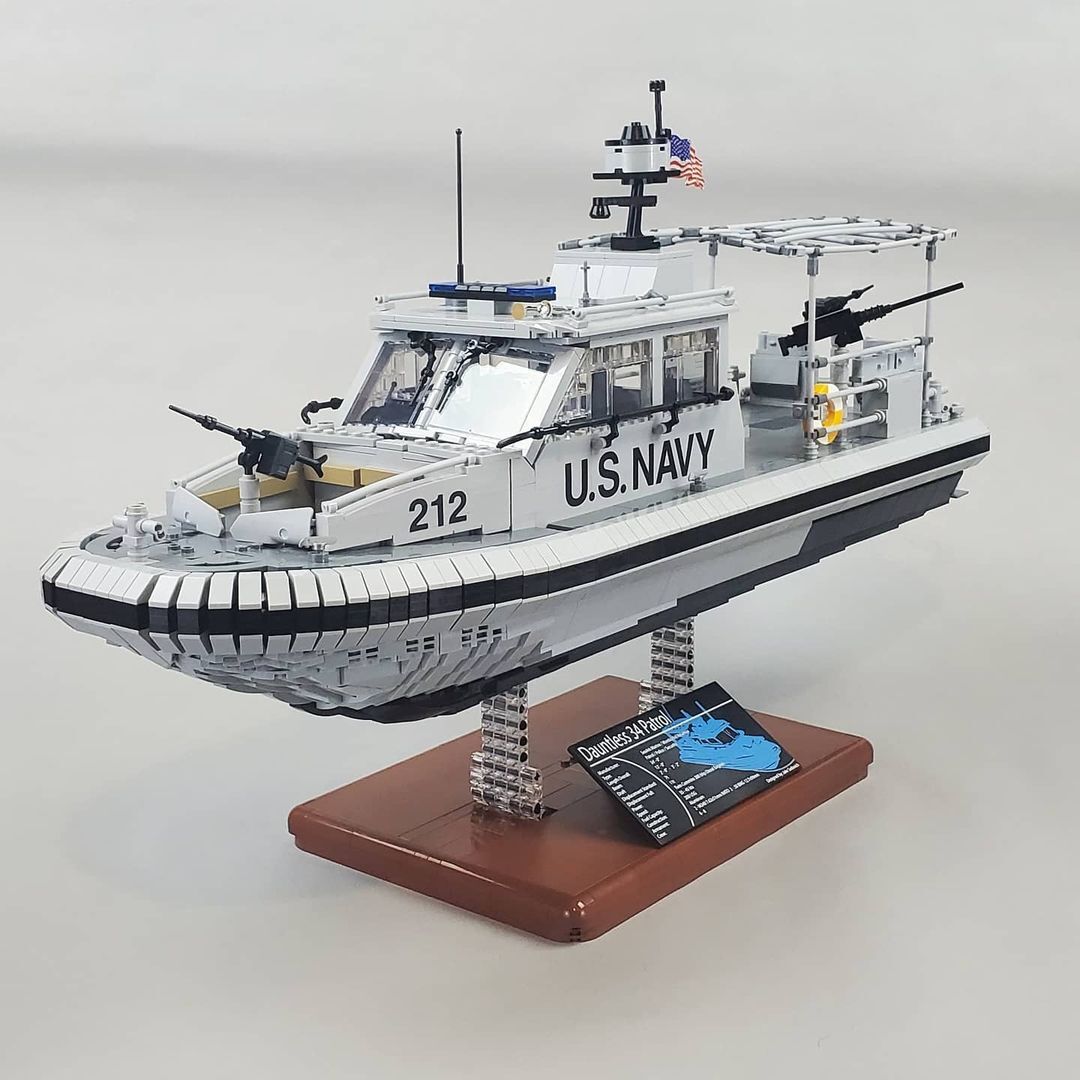 The US Navy Dauntless Patrol Boat protects our shores - The Brothers ...