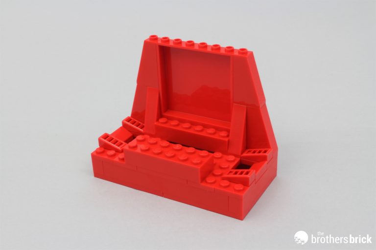 LEGO 40649 Up-Scaled LEGO Minifigure - Magnifying an icon [Review ...