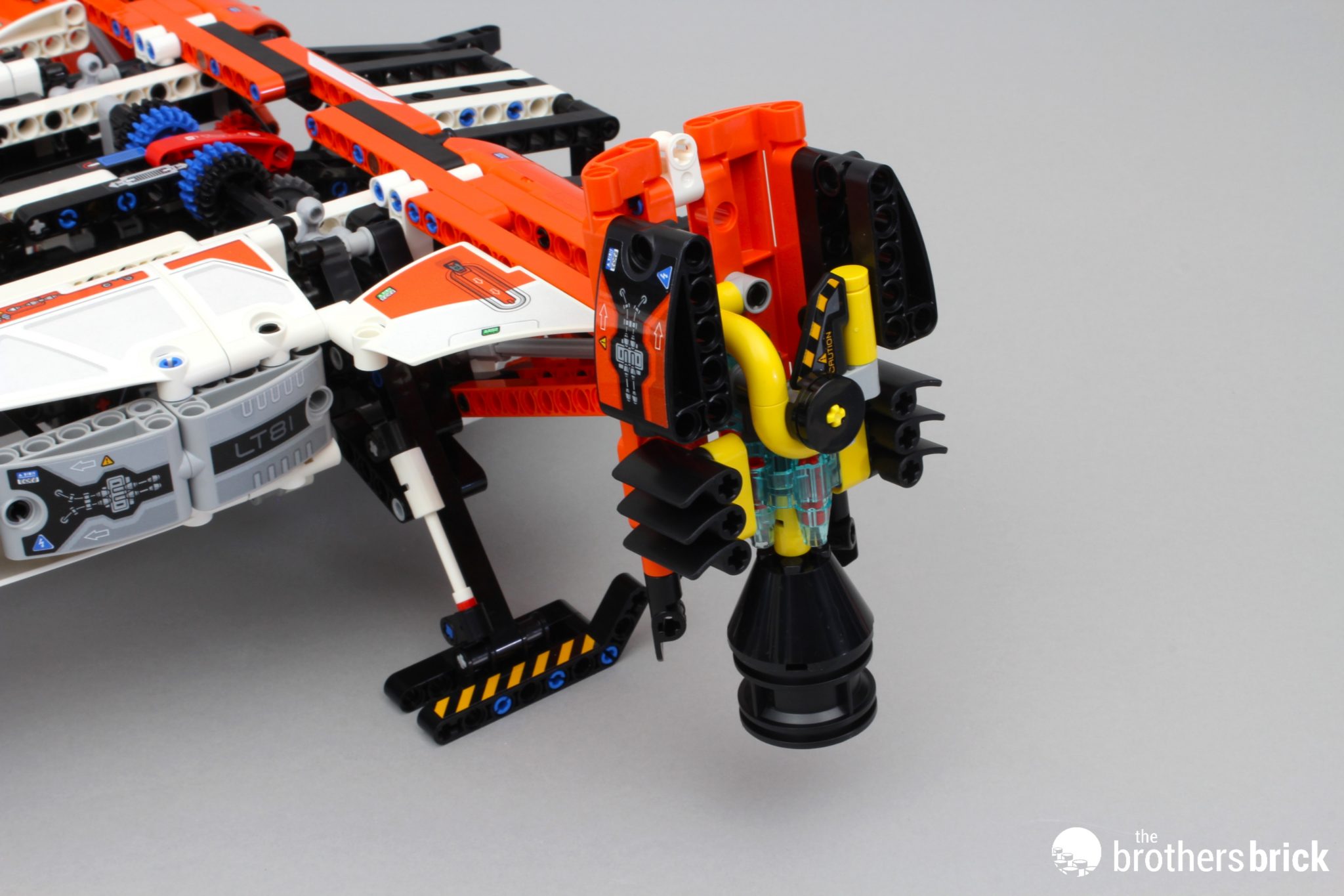 LEGO Technic 42181 VTOL Heavy Cargo Spaceship LT81 - Super swooshable ...
