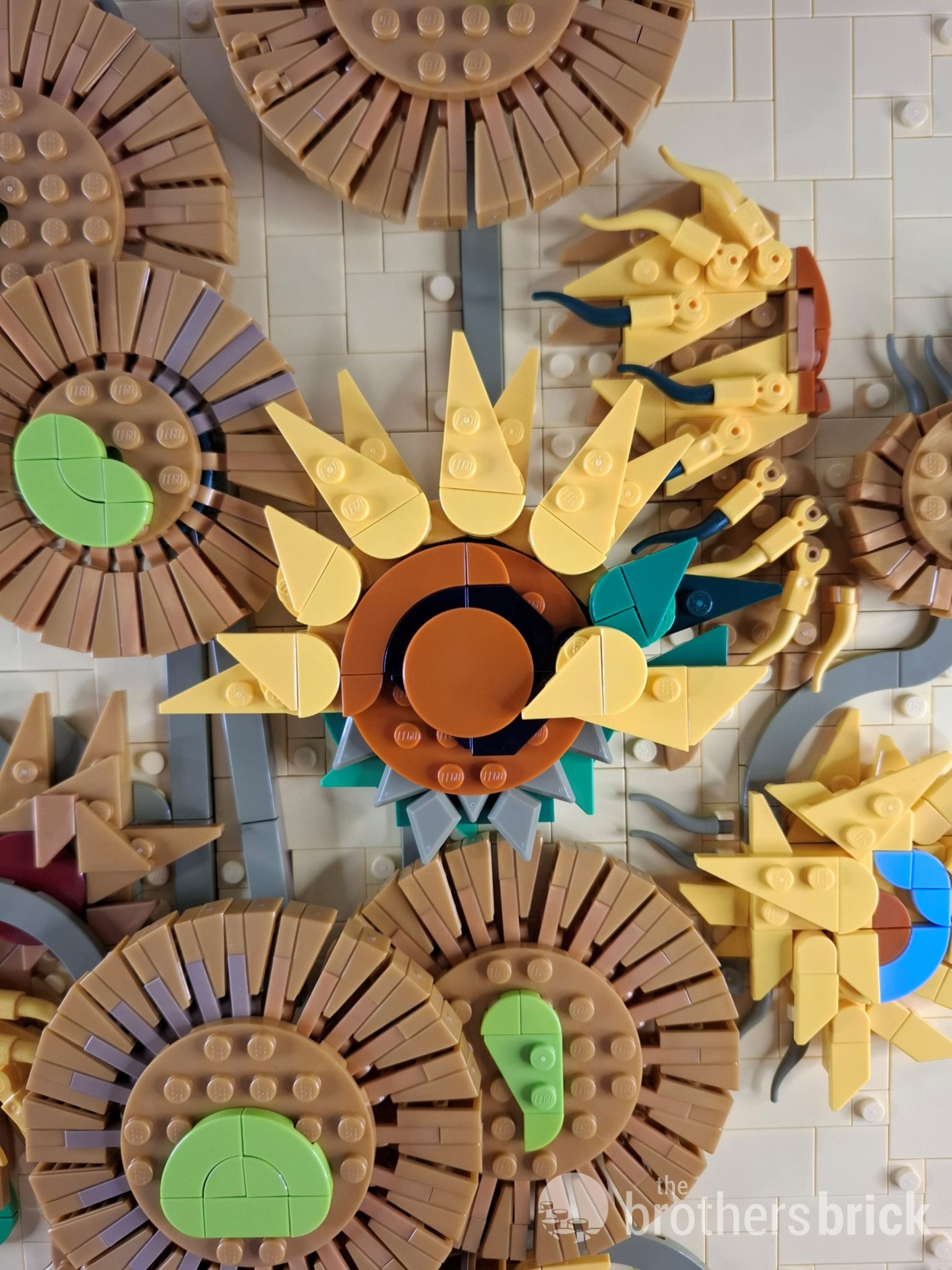 LEGO Art 31215 Vincent Van Gogh Sunflowers - And it was all yellow ...