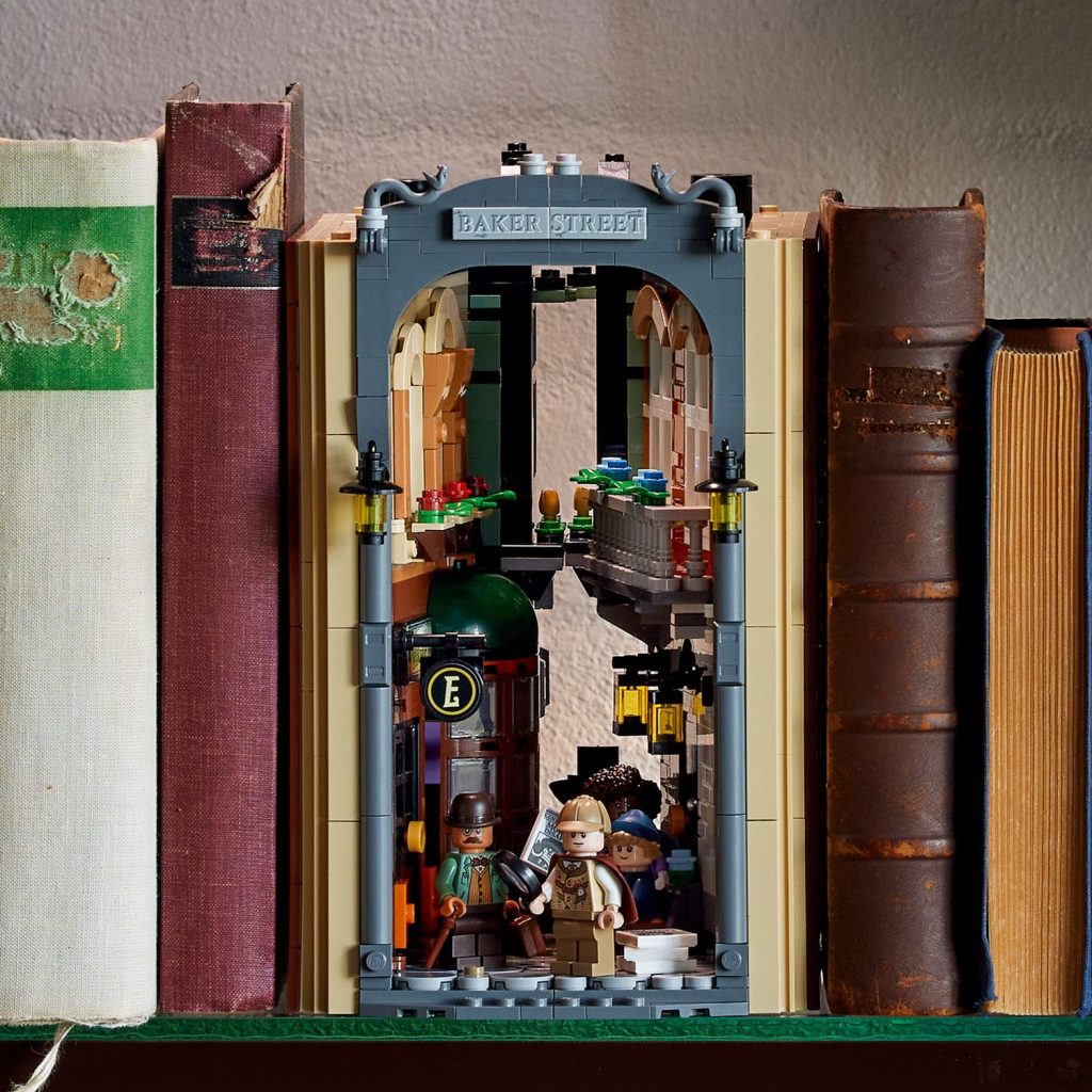 The new LEGO Icons 10351 Sherlock Holmes: Book Nook promises set ...