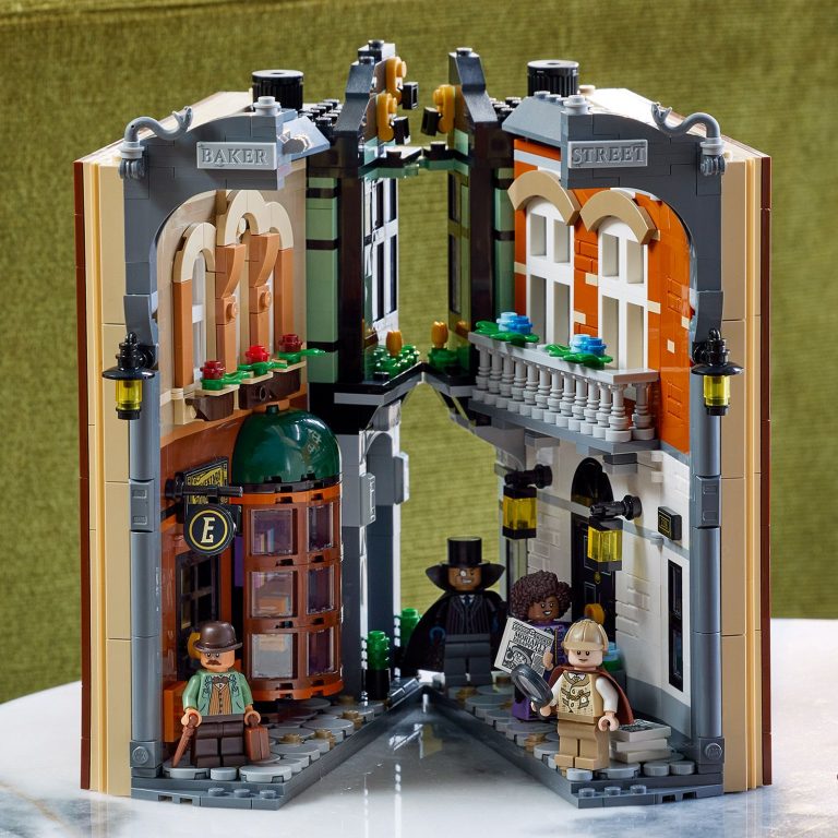 The new LEGO Icons 10351 Sherlock Holmes: Book Nook promises set ...