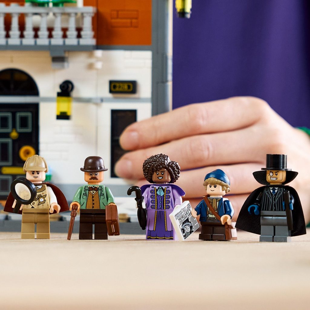 The new LEGO Icons 10351 Sherlock Holmes: Book Nook promises set ...