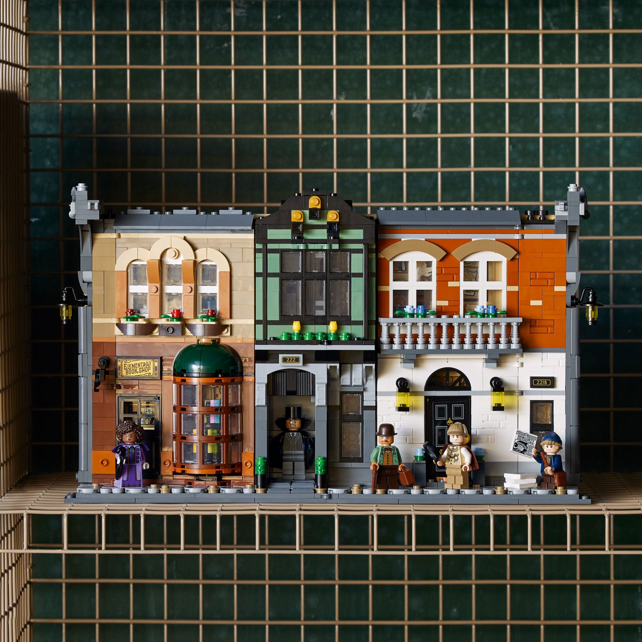 The new LEGO Icons 10351 Sherlock Holmes: Book Nook promises set ...