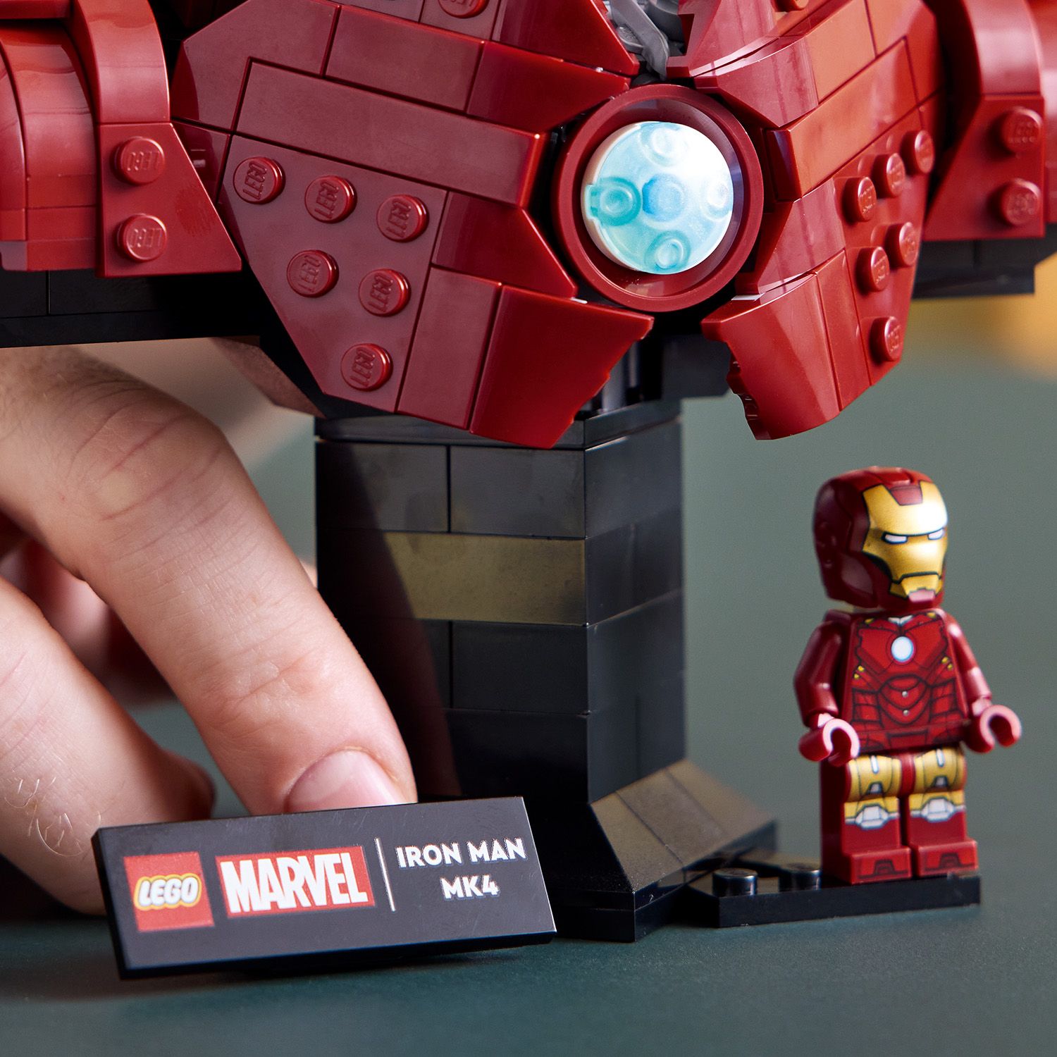 LEGO announces new Marvel Mini Bust line with Iron Man and Iron Spider ...
