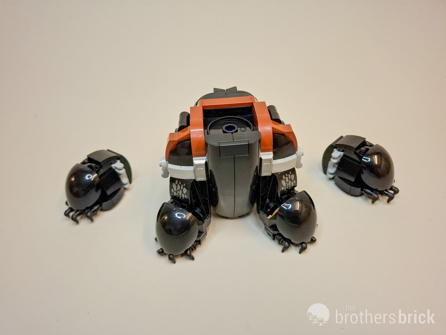 LEGO Icons 10375 How to Train Your Dragon: Toothless - Big smiles, no ...