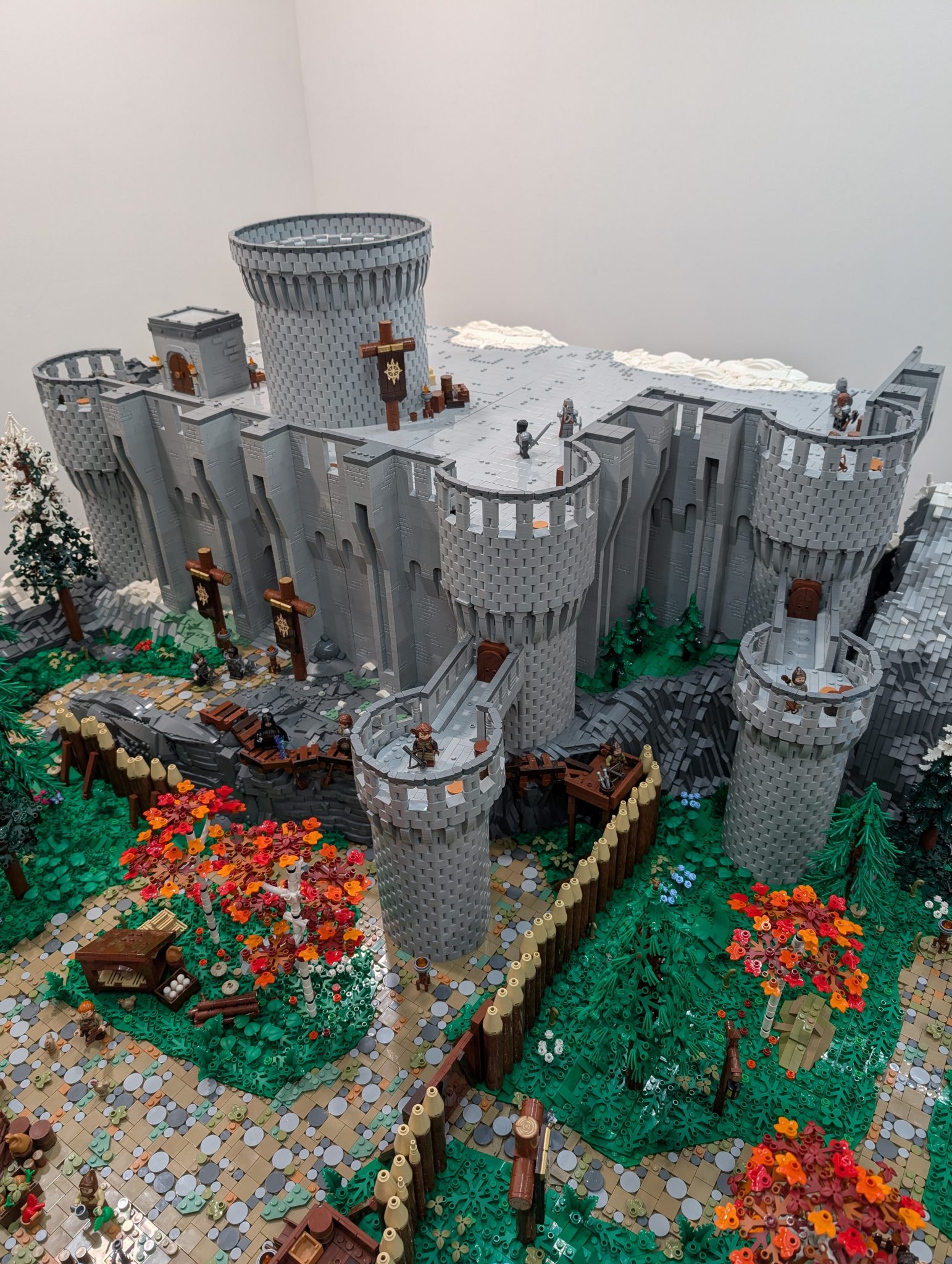 Building The Elder Scrolls: Skyrim's open world in LEGO with BDD Builds ...