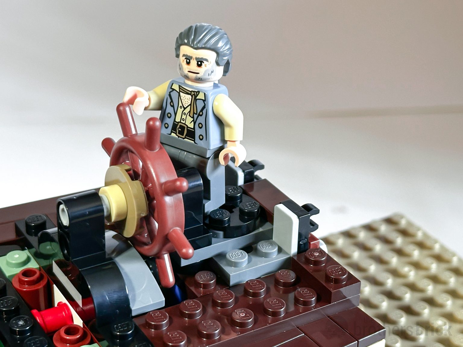 LEGO Icons 10365 Captain Jack Sparrow's Pirate Ship - A shiny Black ...