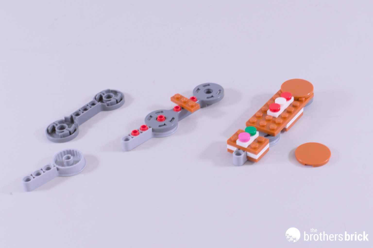 LEGO Star Wars 40806 Gingerbread AT-AT: a sweet deal for Life Day ...