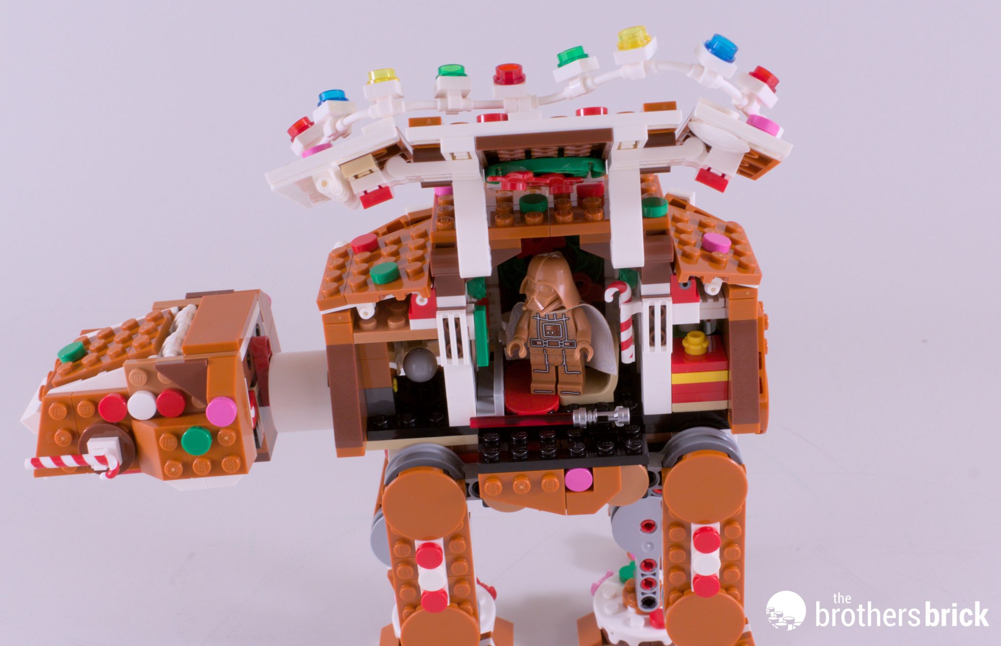 LEGO Star Wars 40806 Gingerbread AT-AT: a sweet deal for Life Day ...