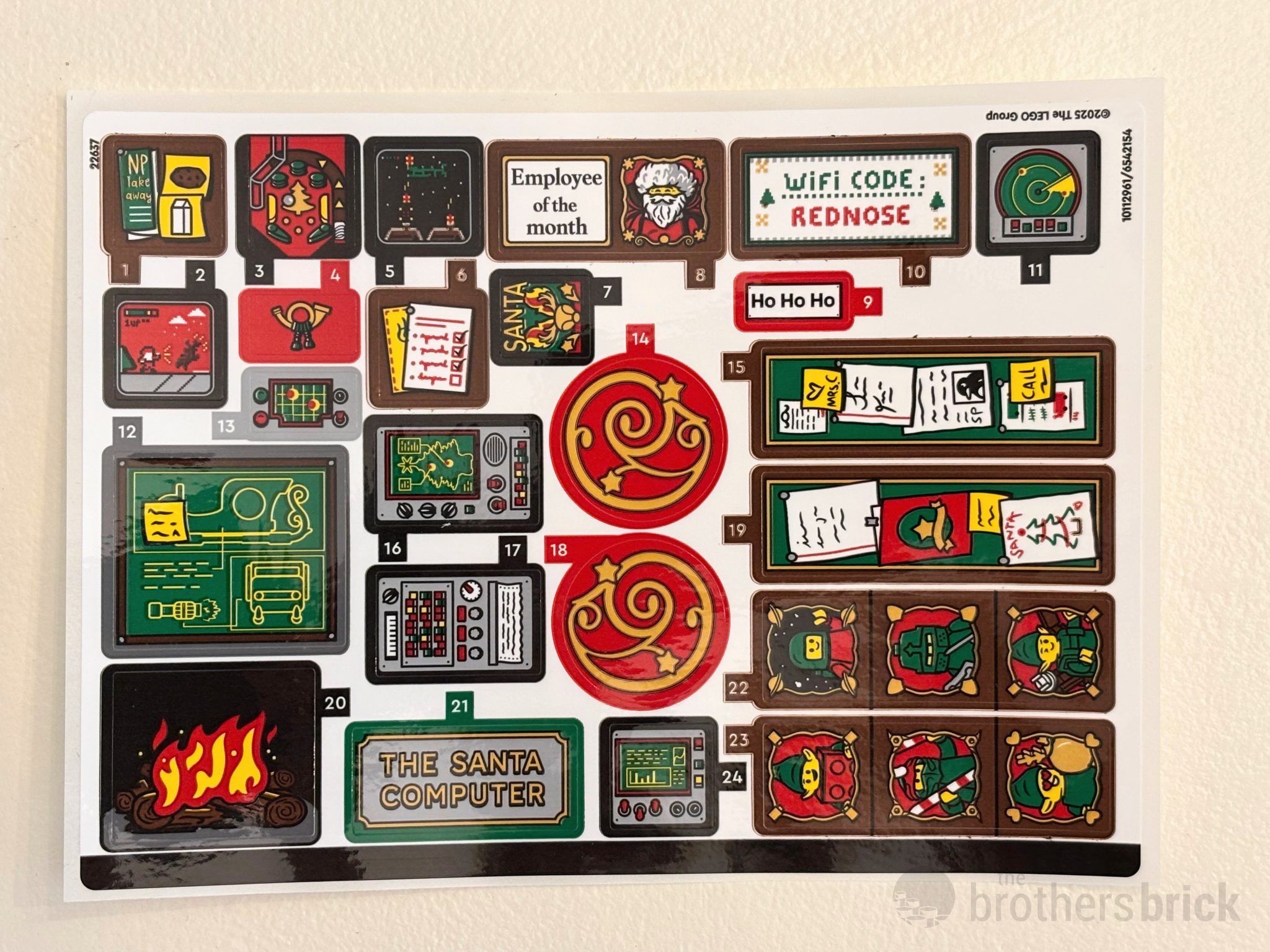 LEGO 41843 Family Christmas Tree – A holiday tradition in the making ...