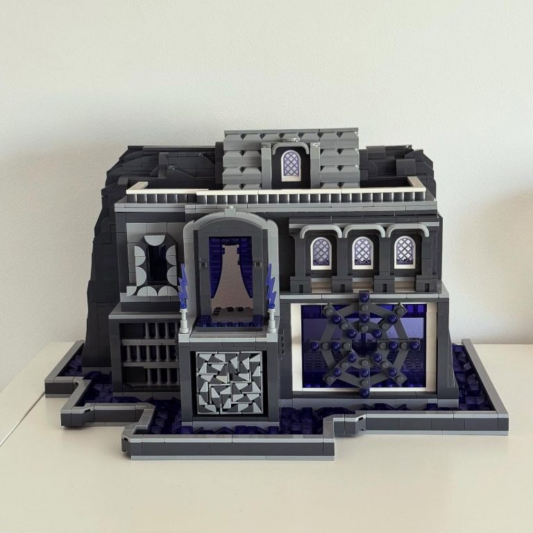 LEGO Haunted Houses of all sizes to usher in Halloween Week - The ...