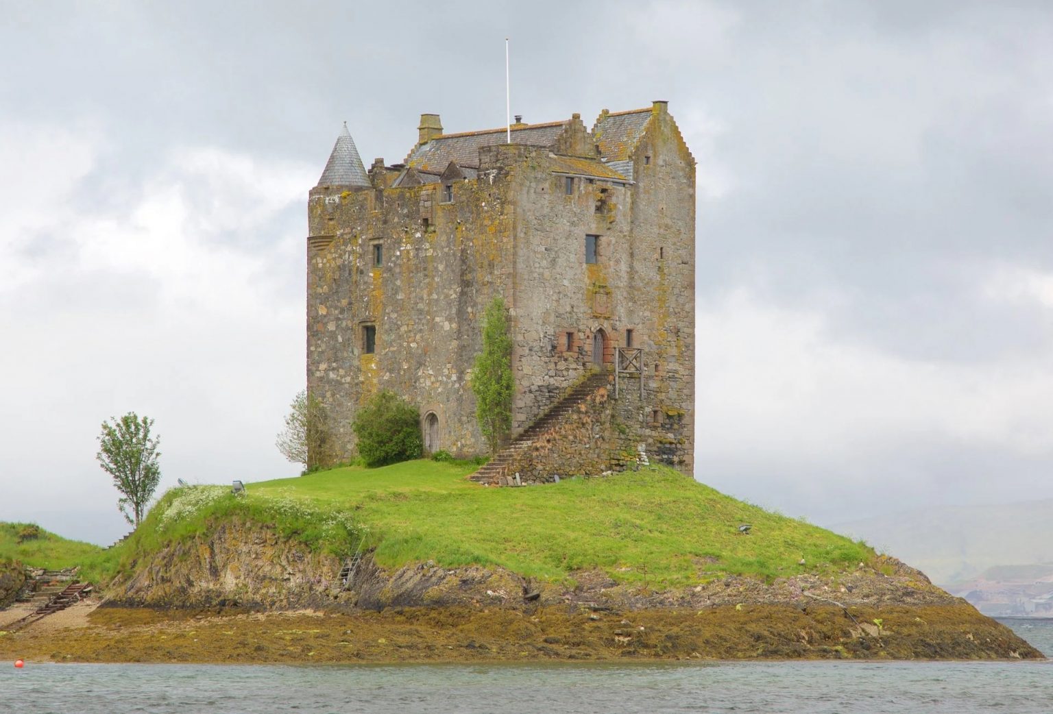 Living the Highland Life: Creating A Scottish Castle in LEGO [Feature ...