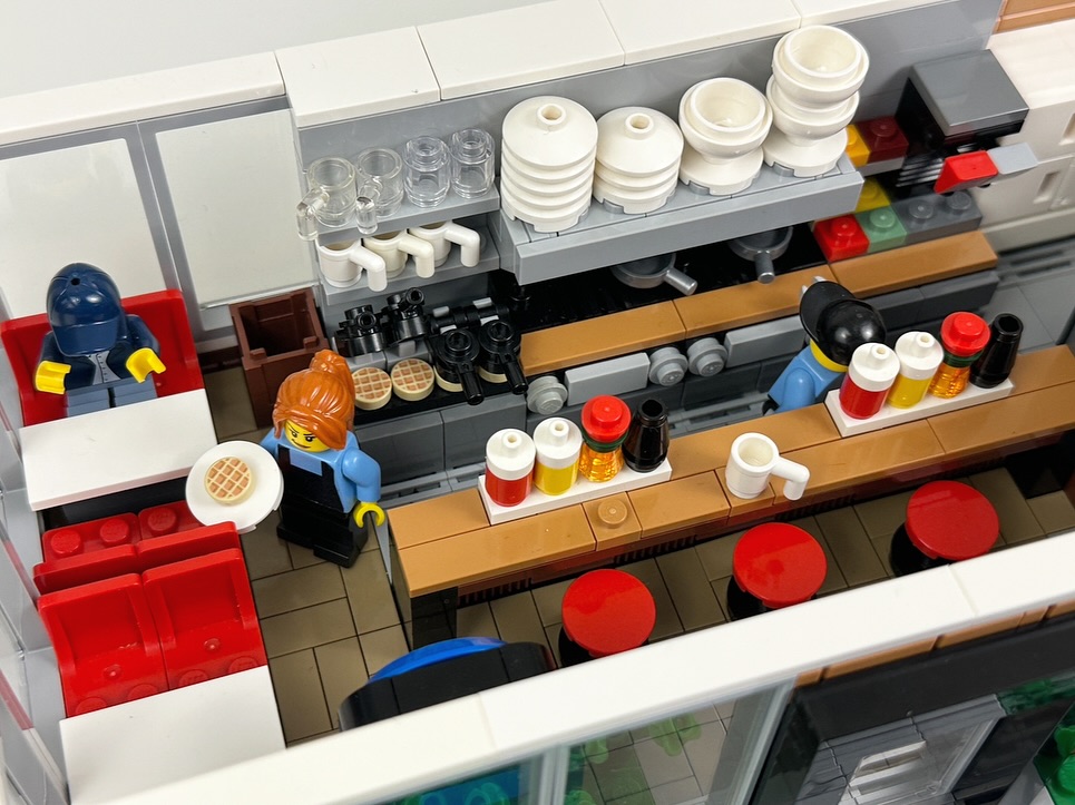 Cooking up a Waffle House in LEGO for my modern city [Guest Feature ...