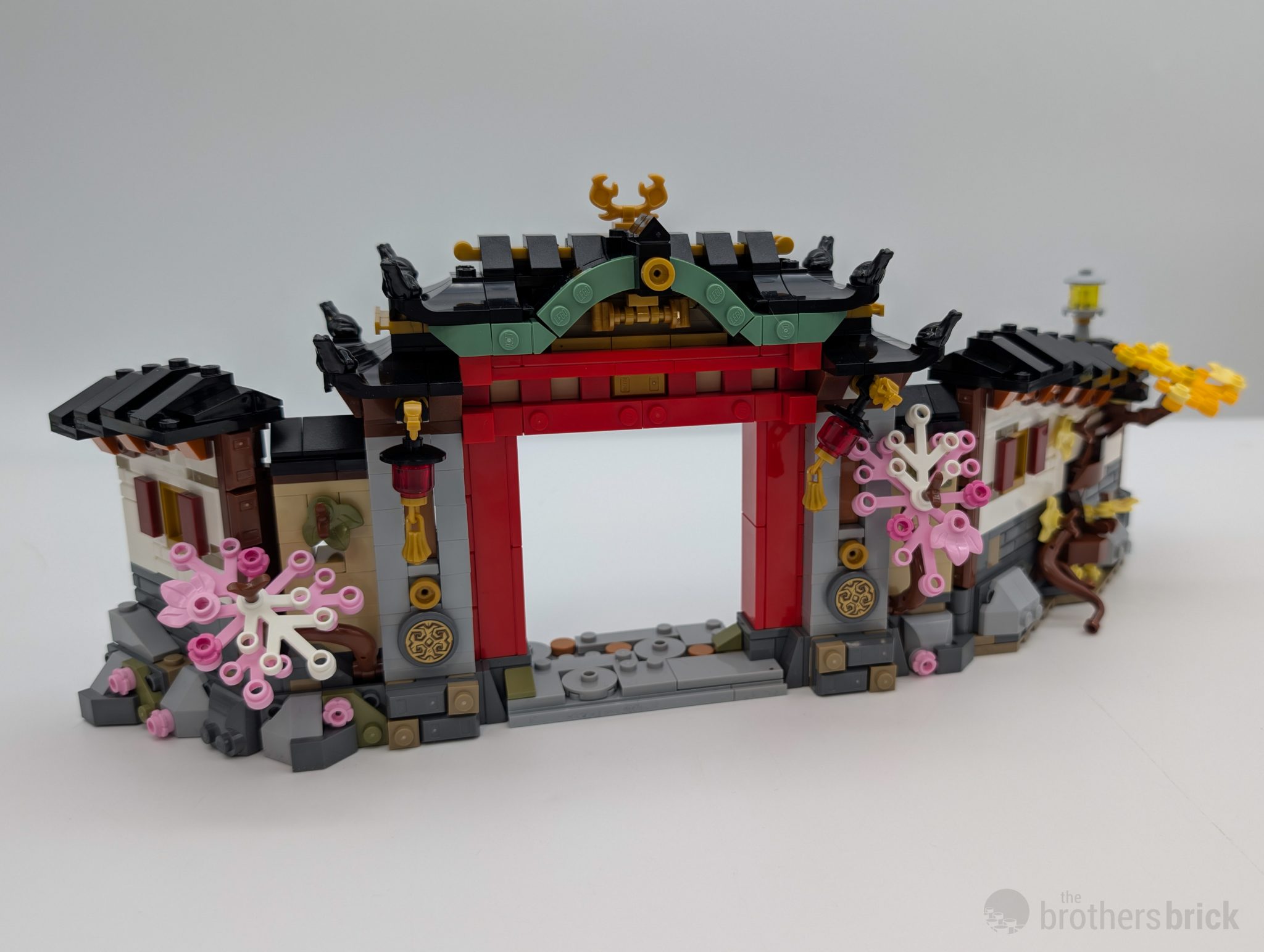 LEGO Ninjago 71861 The Old Town 15th Anniversary: black frogs, stickers ...