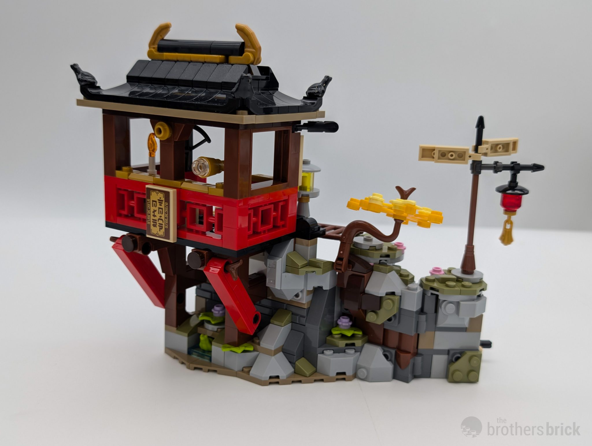 LEGO Ninjago 71861 The Old Town 15th Anniversary: black frogs, stickers ...