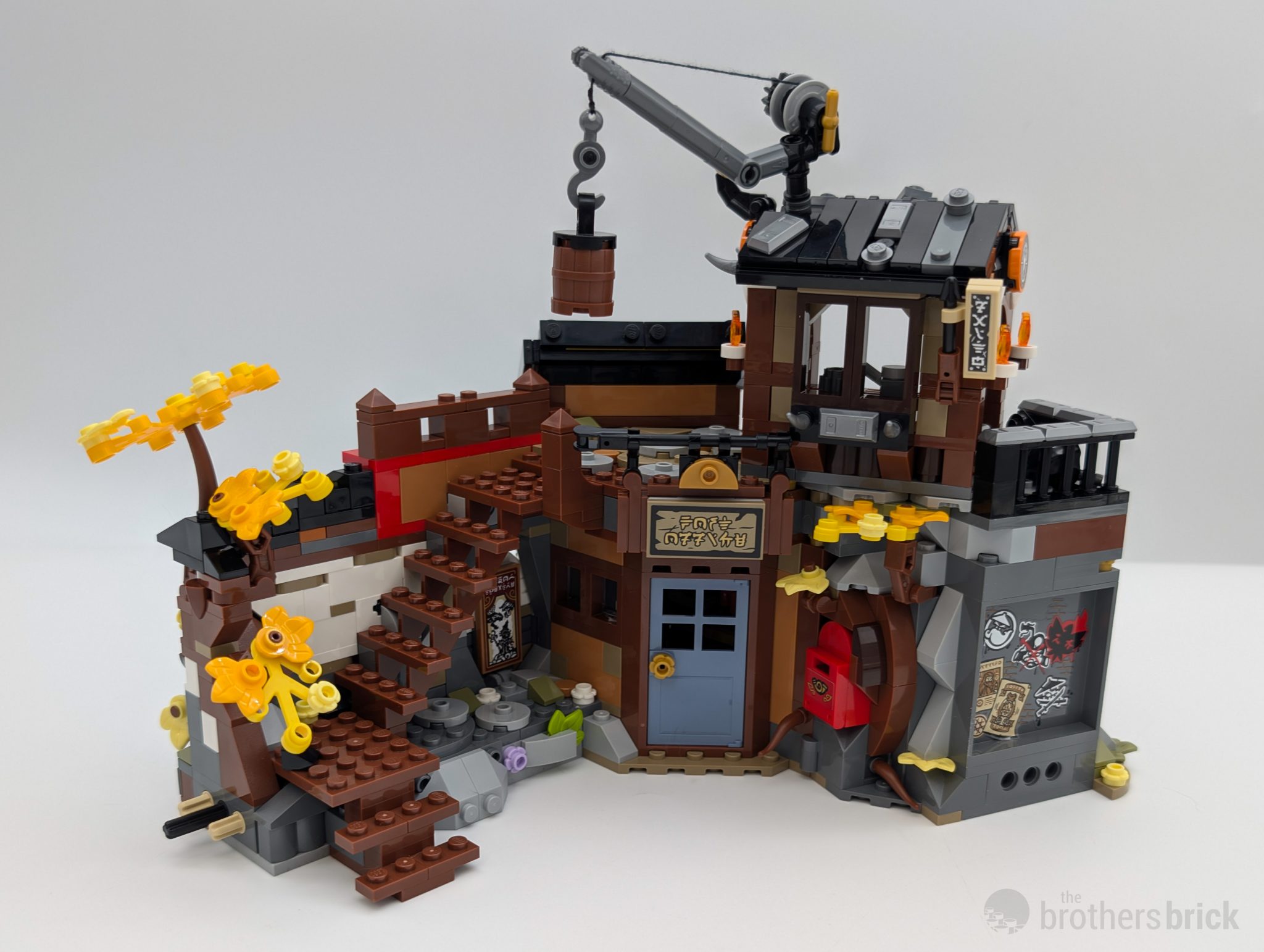 LEGO Ninjago 71861 The Old Town 15th Anniversary: black frogs, stickers ...