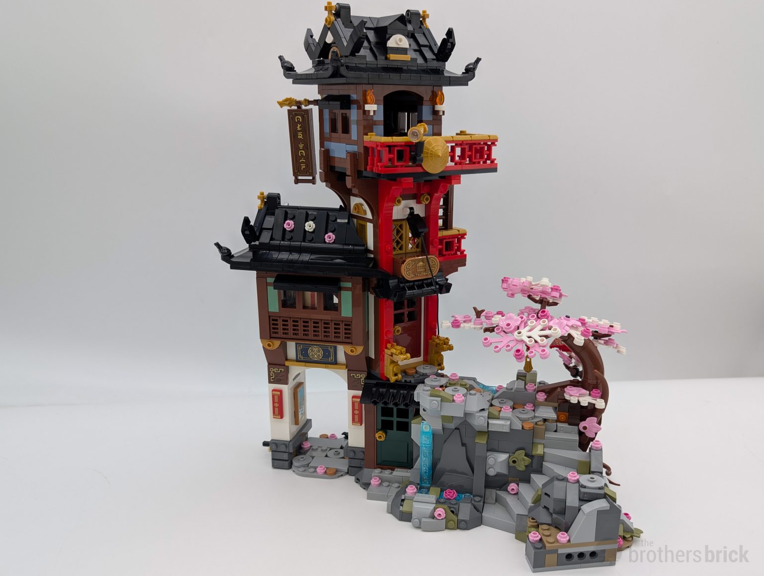 LEGO Ninjago 71861 The Old Town 15th Anniversary: black frogs, stickers ...