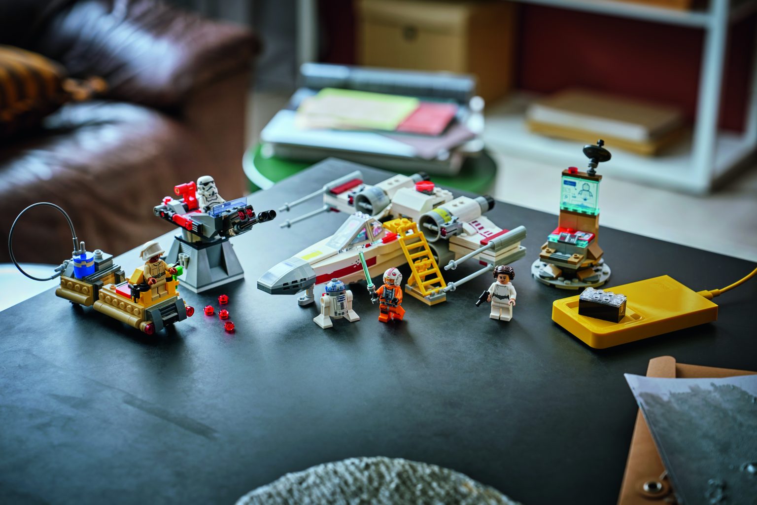 LEGO unveils Smart Play system - LEGO bricks and minifigs that play ...
